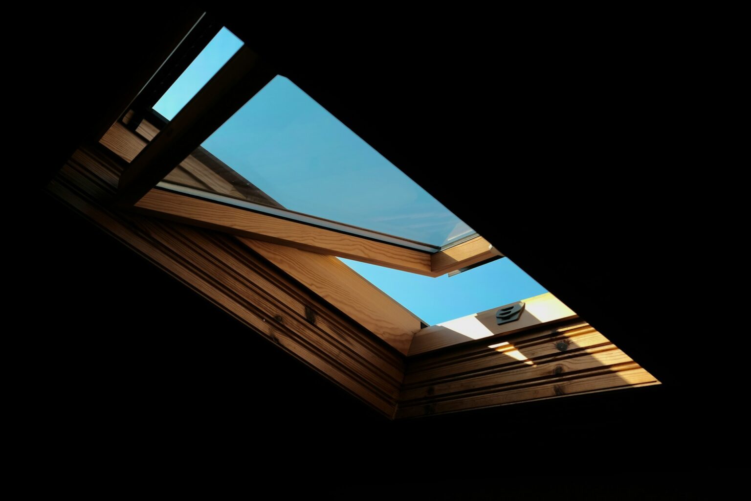How to open Velux windows: Easy step-by-step guide for safe operation ...